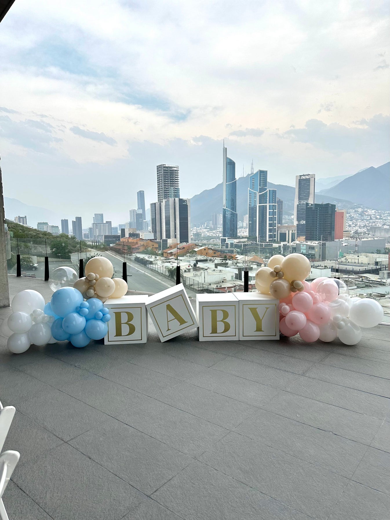 Cubos BABY Gender Reveal + Guirnalda de Globos – Balun Globos y Eventos